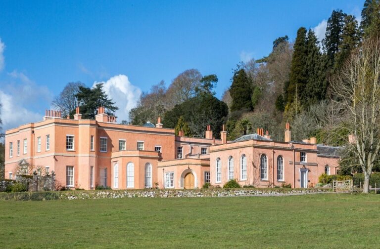 Exploring the Historic Houses of Devon: A Guide to the Region's Best ...